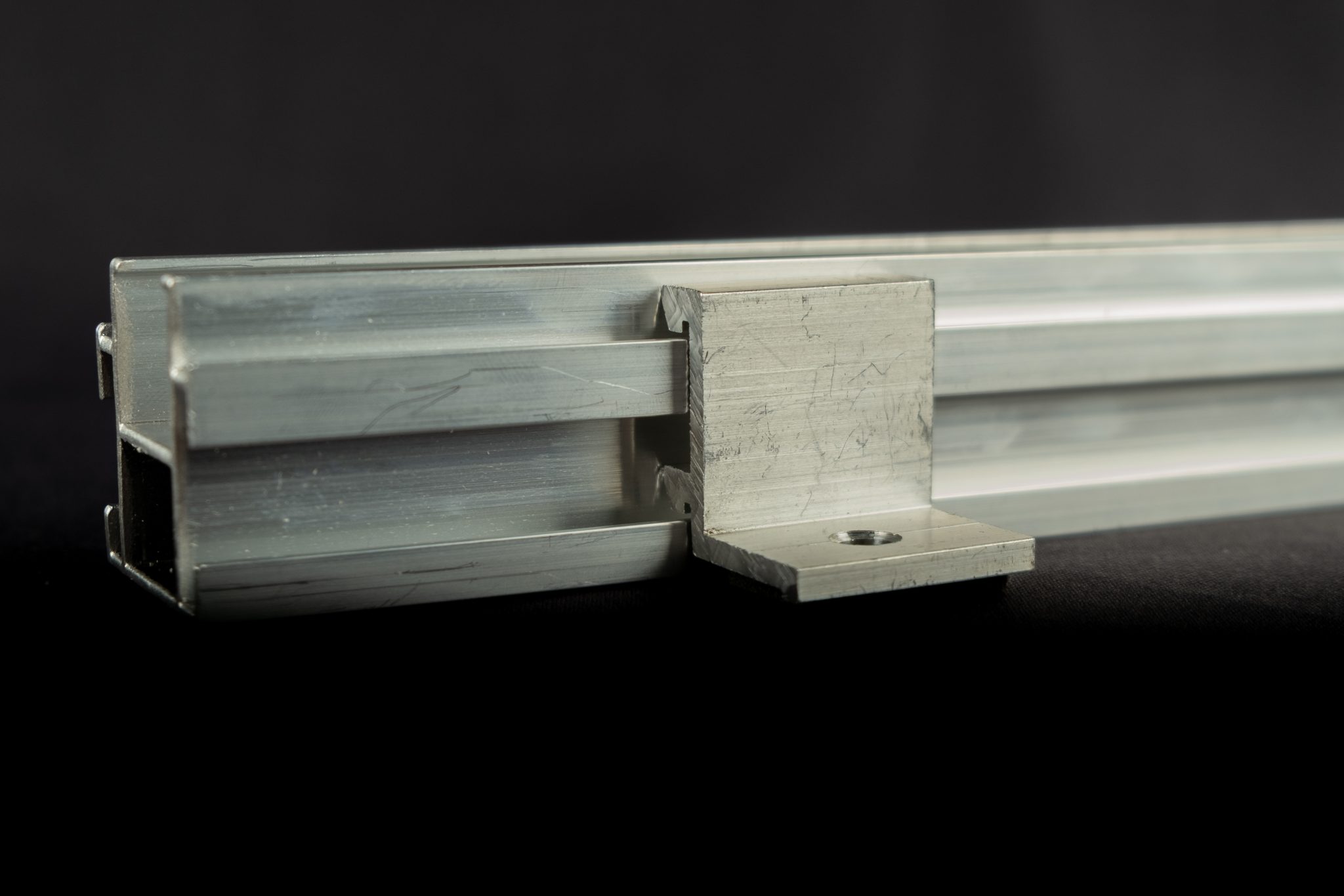 L Bracket Black Powder Coated (80 sets per Box) - Elvic
