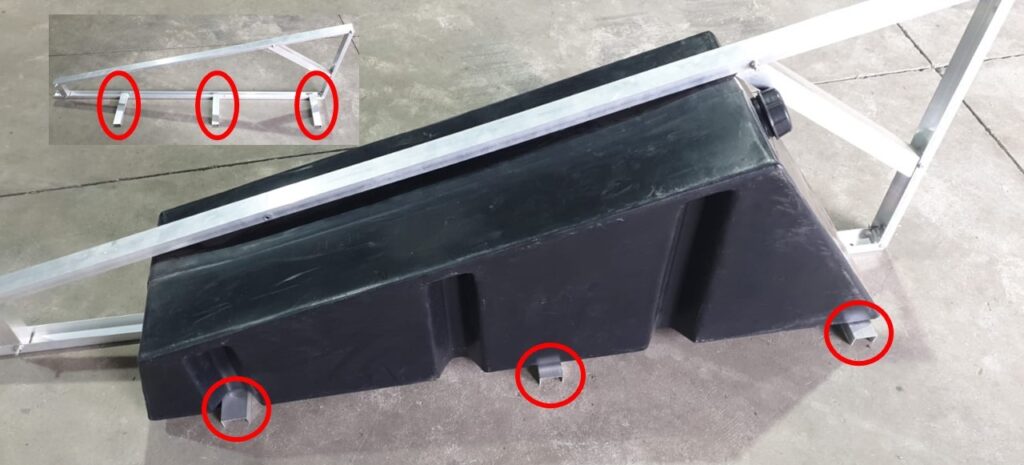 Elvic TRO-01 Triangle Water Tank Support (30 units per box) - Elvic